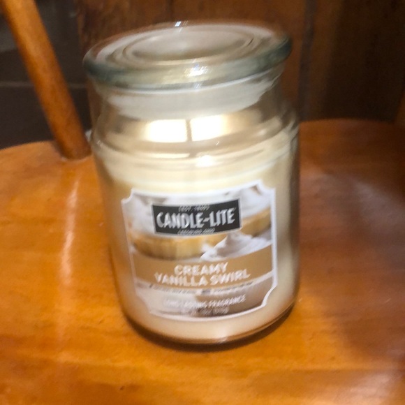 Candle-Lite | Accents | Candlelite Creamy Vanilla Swirl 8oz | Poshmark